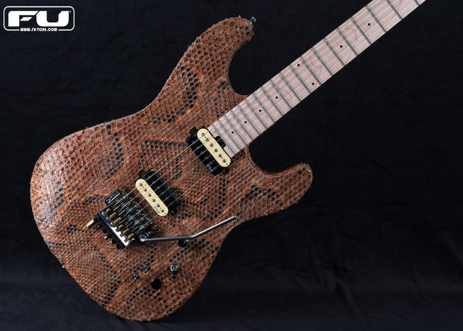 FU Pro Guitar USA Snakeskin Reverse #002 & Matching Strap - FU-Tone
