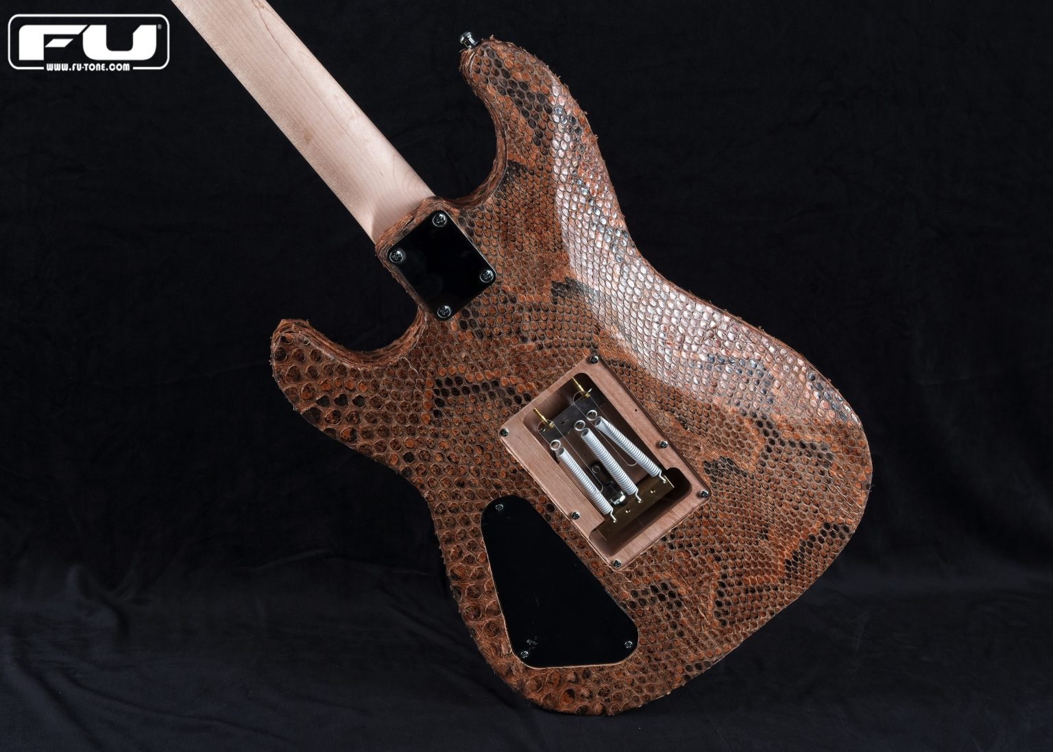 FU Pro Guitar USA Snakeskin Reverse #002 & Matching Strap - FU-Tone